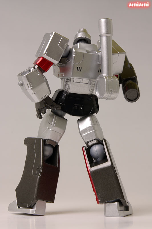 Revoltech Megatron Scale